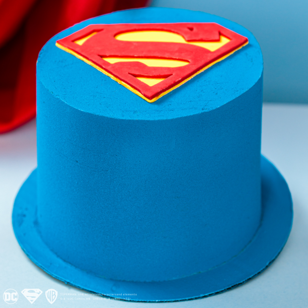 dc comics cake